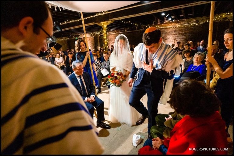 A Guide To The Jewish Wedding Ceremony and Order of Service Under The ...